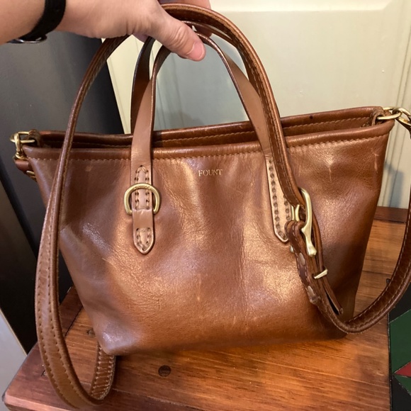 Fount | Bags | Fount Bellfield Crossbody | Poshmark